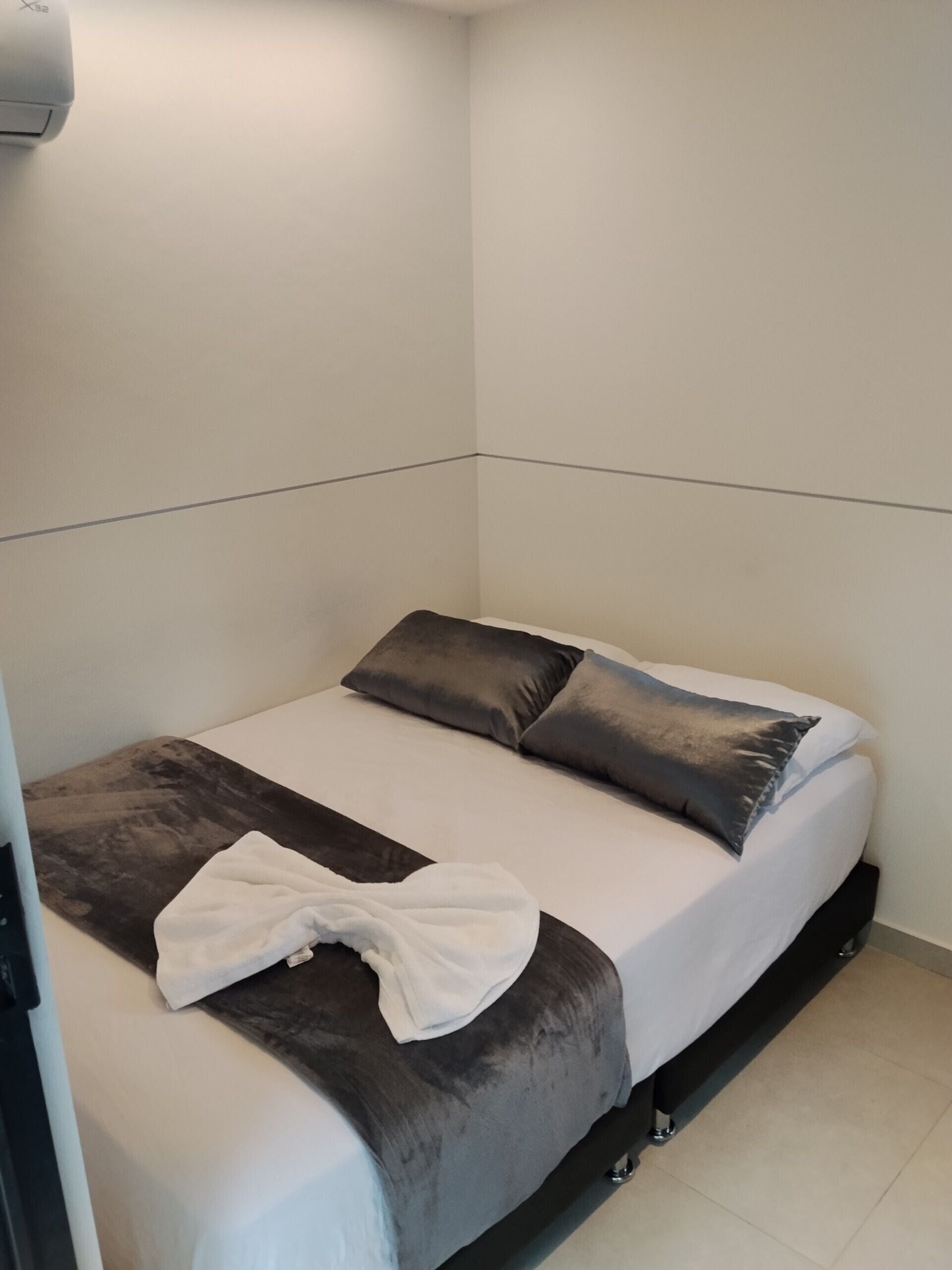 Quarto casal ou duplo standard, varanda | Wi-Fi de cortesia