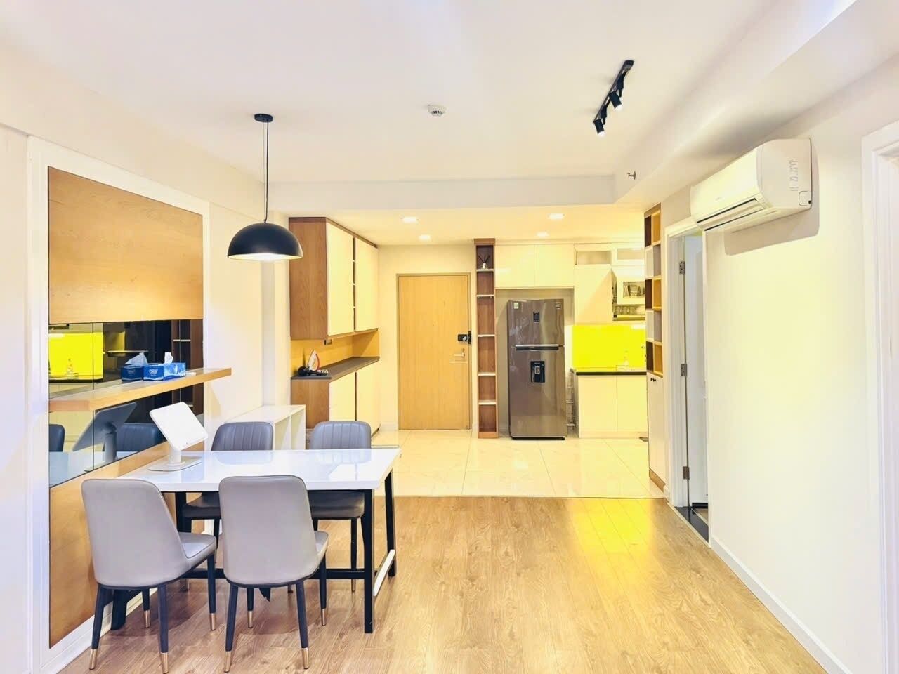 Apartamento Deluxe, 2 quartos, varanda, Vista para a cidade | Restaurantes