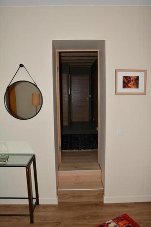 Quarto Quádruplo Familiar, várias camas, vista para o jardim | Interior