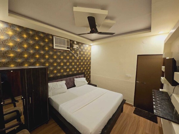 Hotel Marina - Meerut