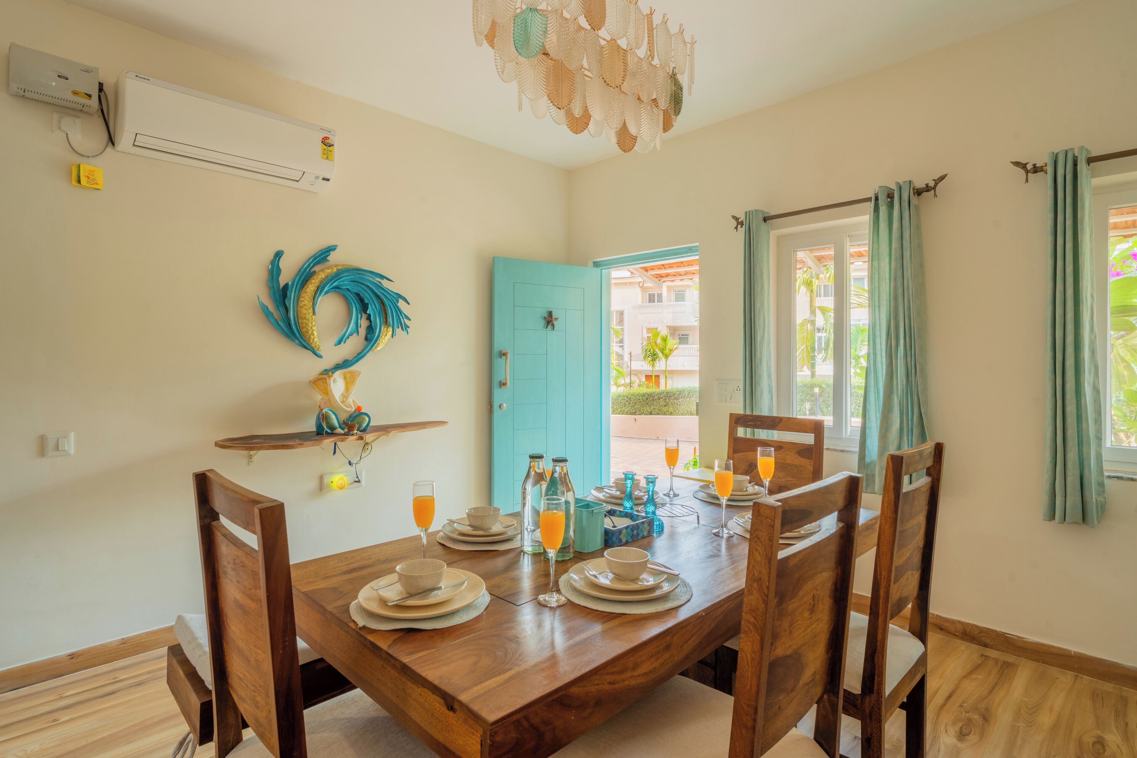 Villa Deluxe, varanda | Restaurantes