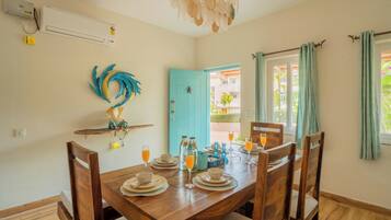 Villa Deluxe, varanda | Restaurantes