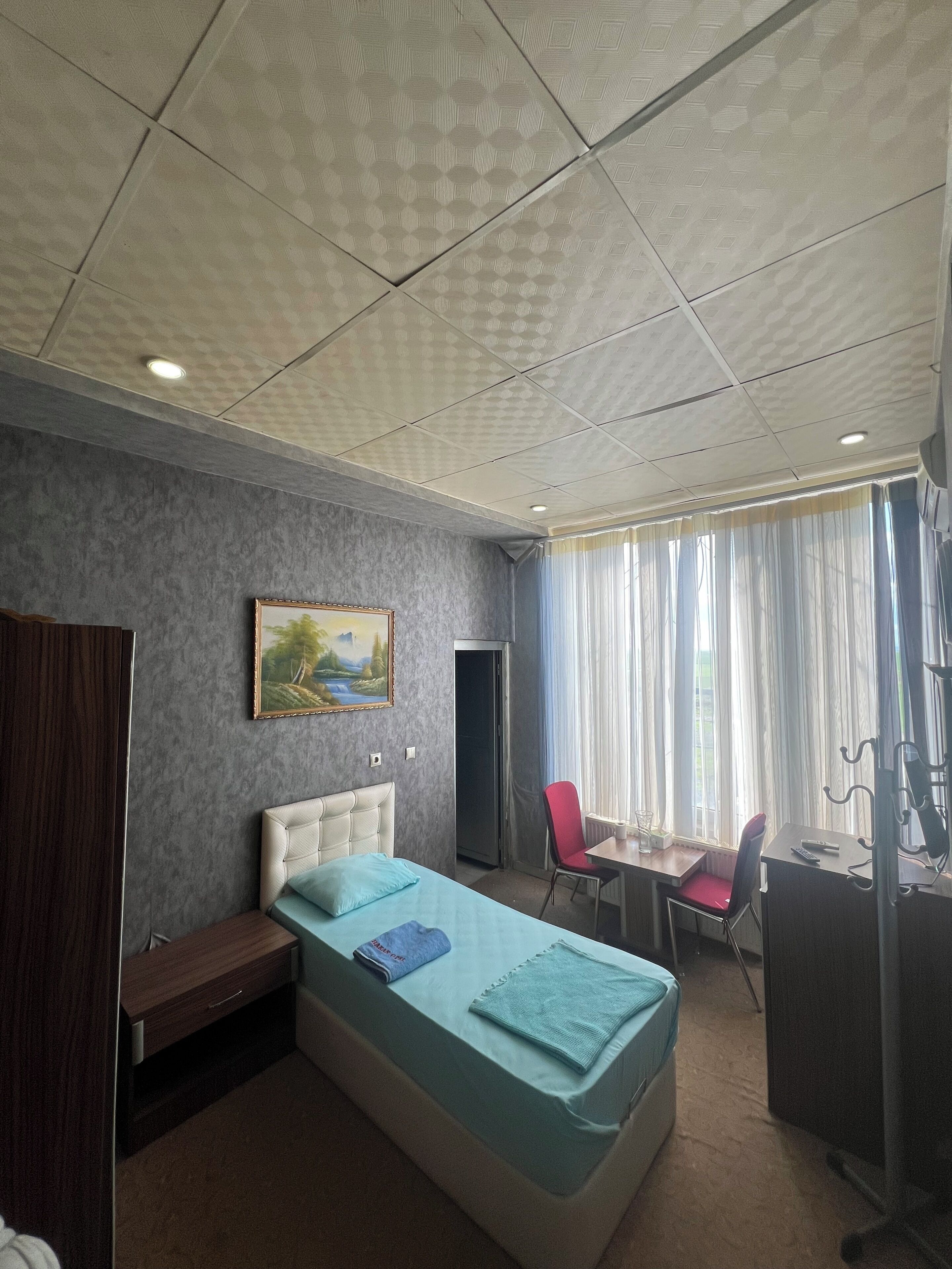 Quarto casal básico de uso individual