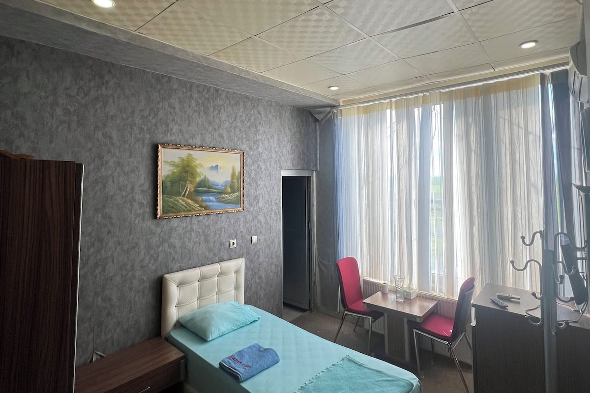 Quarto casal básico de uso individual