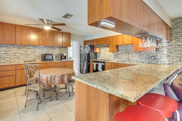 Theme Park Base! Suburban Home 14 Mi To Universal - Orlando, FL