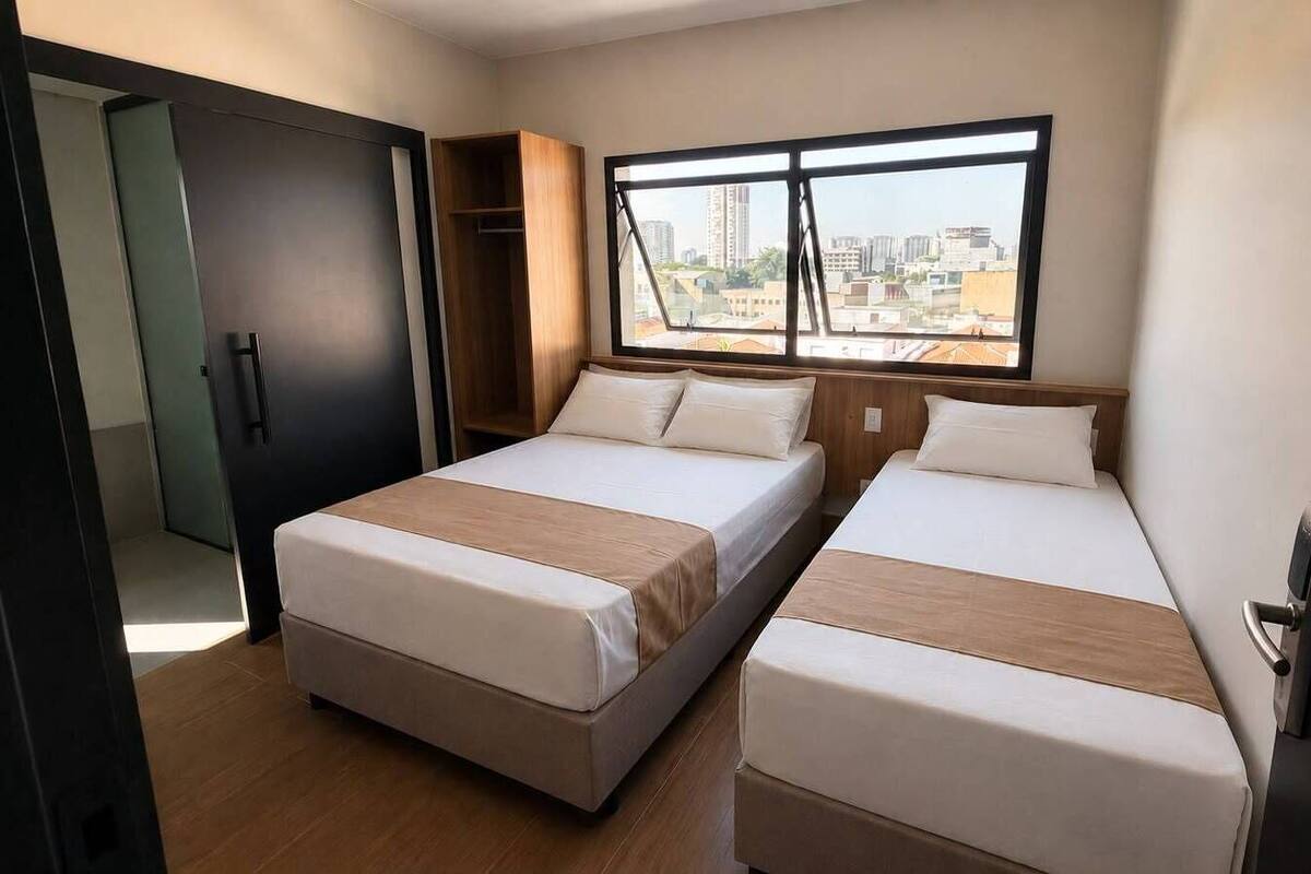 Quarto triplo, no canto | Wi-Fi de cortesia