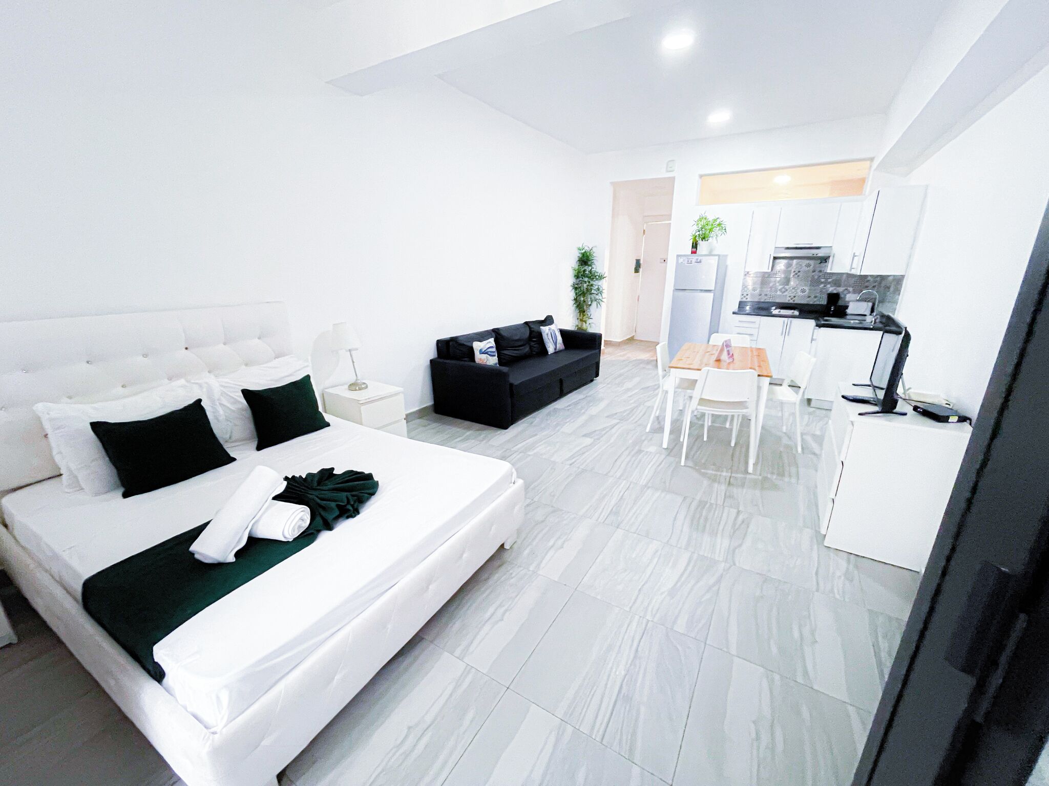 Estúdio Deluxe, varanda, vista para o resort | Cozinha privada | Um micro-ondas, uma placa de cozinha, uma cafeteira/bule 