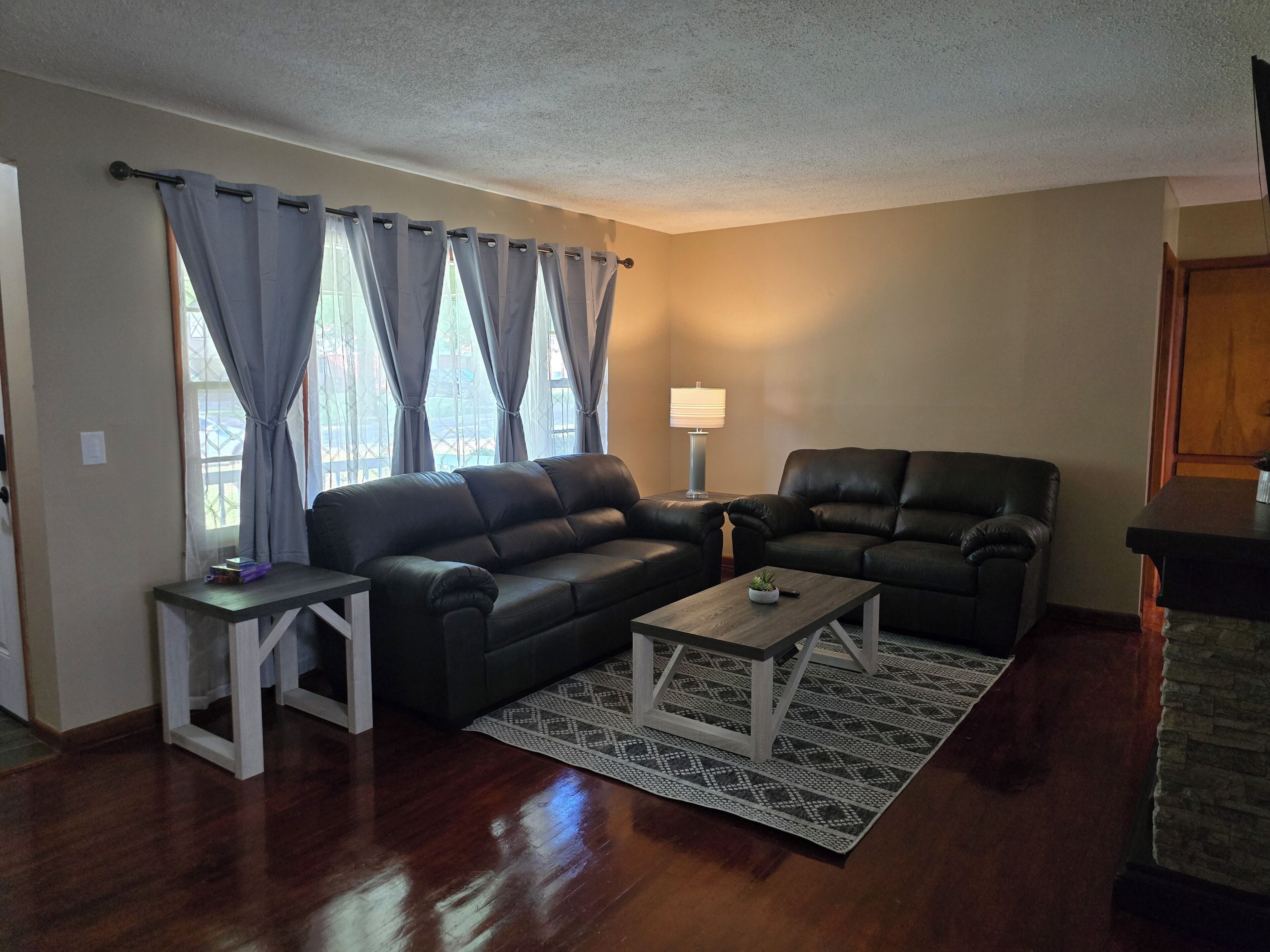 Lights On Watson Ii In Awesome Wichita With Cool Ac And Comfort For Work/leisure - Wichita, KS