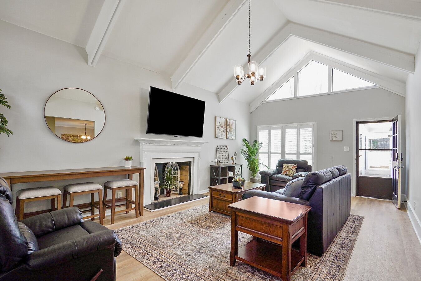 Hoover Furnished Stay | Families & Pros - Birmingham, AL