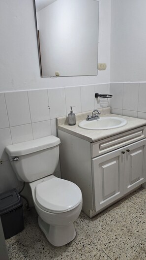 Quarto quádruplo | Banheiro