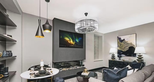 Luxury City 5* Retreat-lux Spa Bath-romantic -