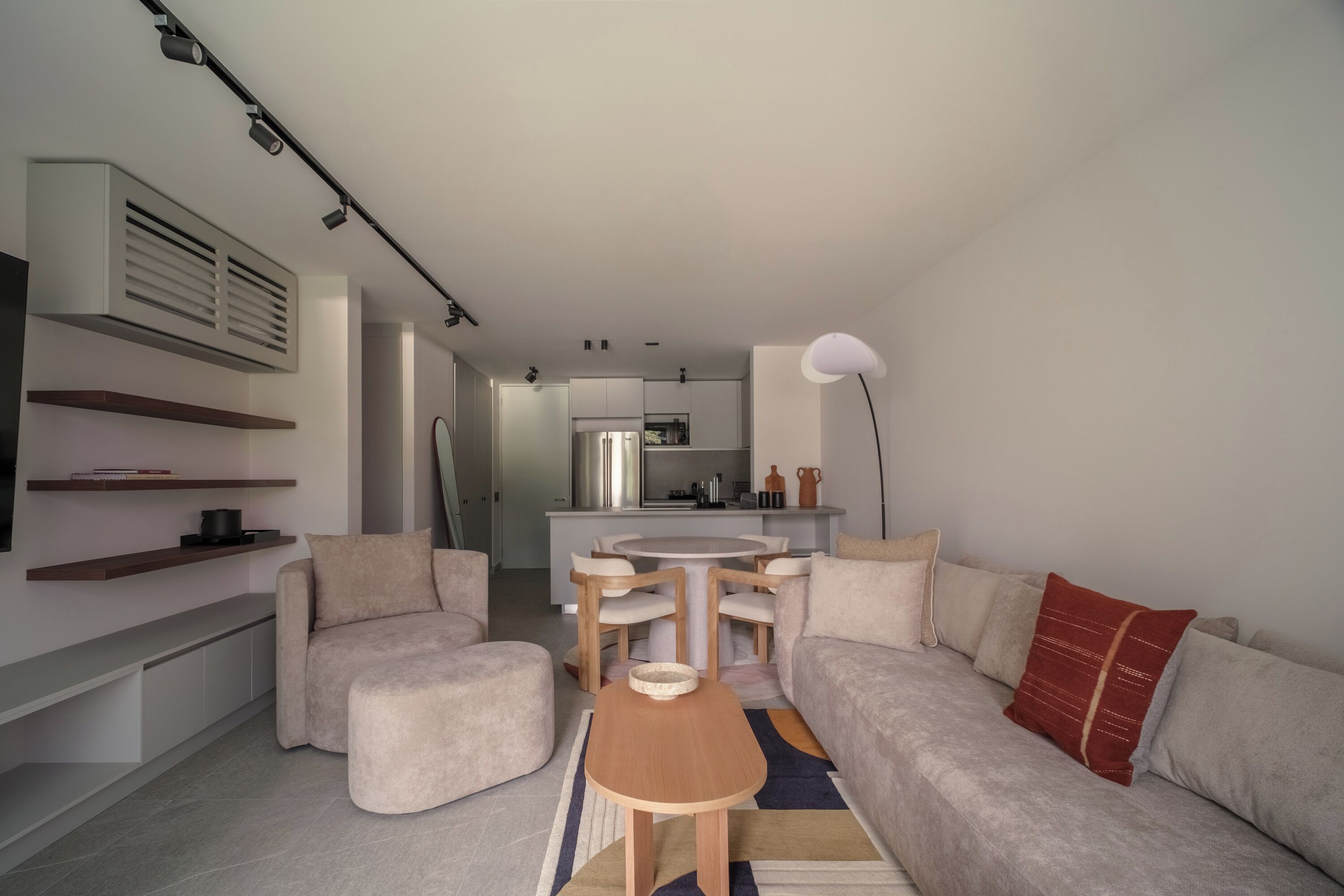 Suíte superior, 2 quartos, sacada | Sala de estar