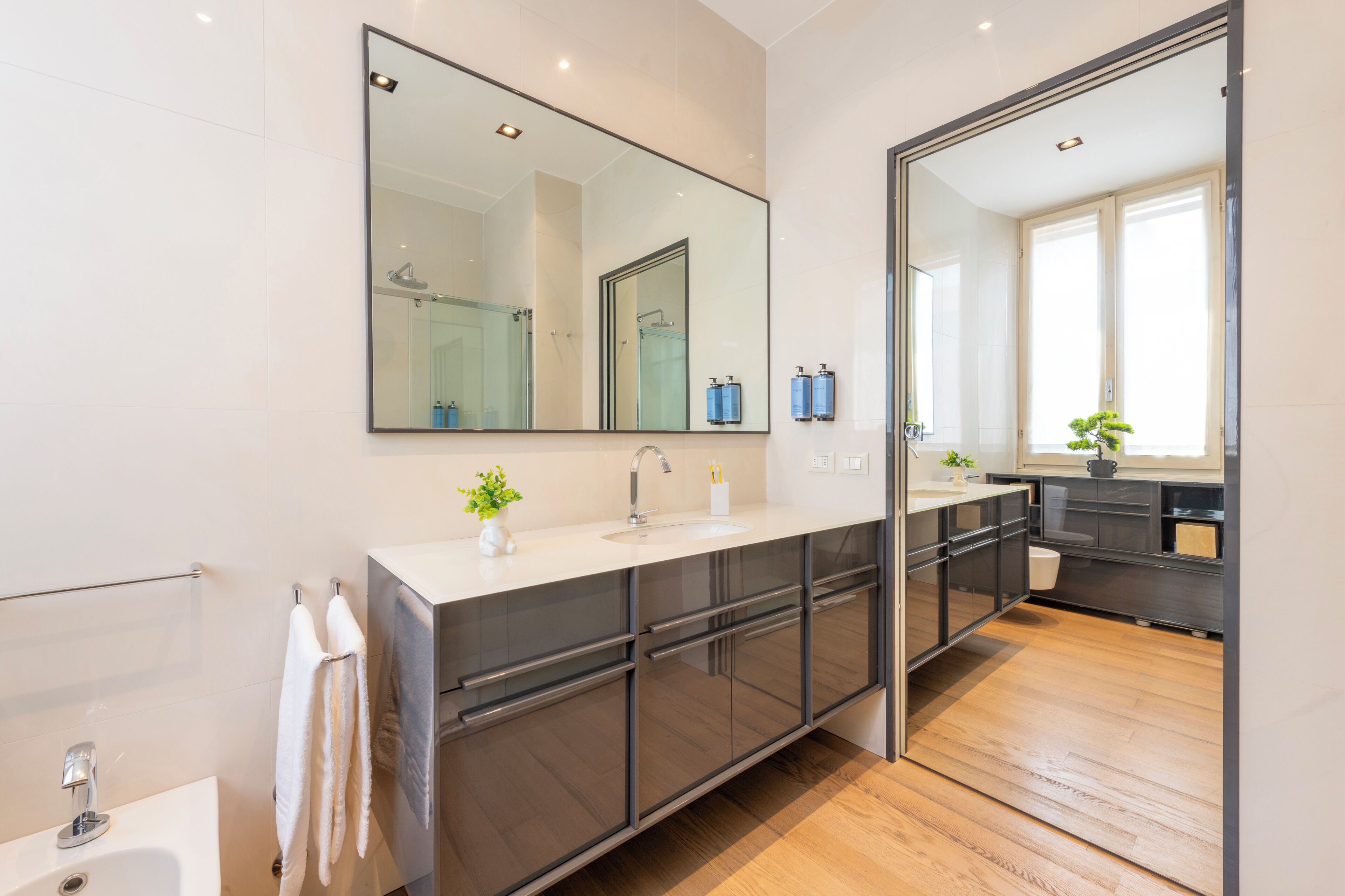 CLOTILDE 2 (Viale Monte Santo, 10) | Casa de banho | Artigos de higiene pessoal grátis, um secador de cabelo, chinelos 
