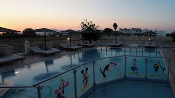 Piscina exterior sazonal