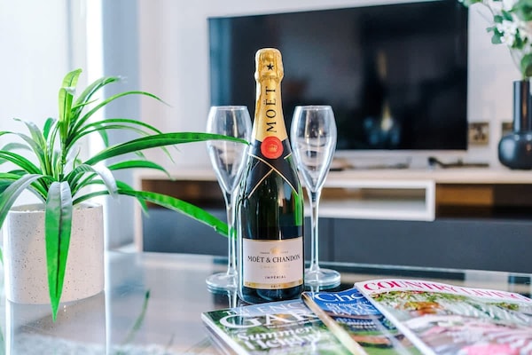 New Stunning 2 Bed Flat In Manchester Sleeps 4 - Piccadilly Station - Manchester