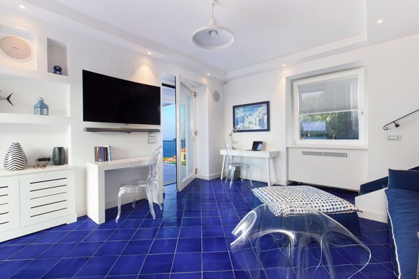 De Vivo Realty - Villa Blue Skyline - Massa Lubrense