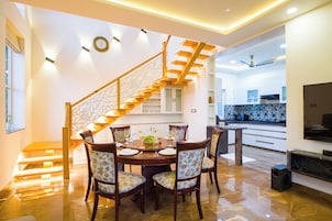 Villa Deluxe, varanda, vista para o jardim | Restaurantes