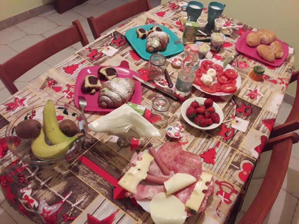 Quarto família, sacada, vista para a montanha | Opções para refeição