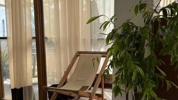 Apartamento Superior, varanda, vista para o mar | Interior