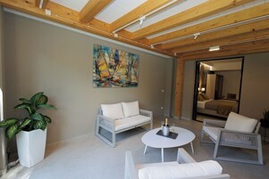 Quarto Triplo Superior, vista para o jardim | Interior