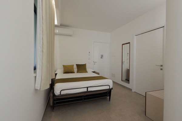 Sea Garden Luxury Rooms - Naxos