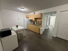 Apartamento básico, 1 quarto | Cozinha privada