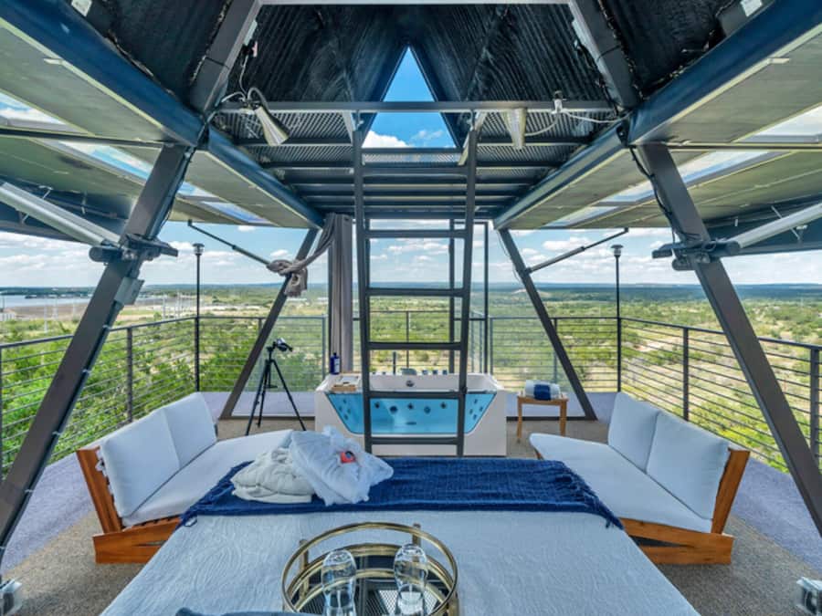 Suite, vista para a colina | Banheira de hidromassagem exterior
