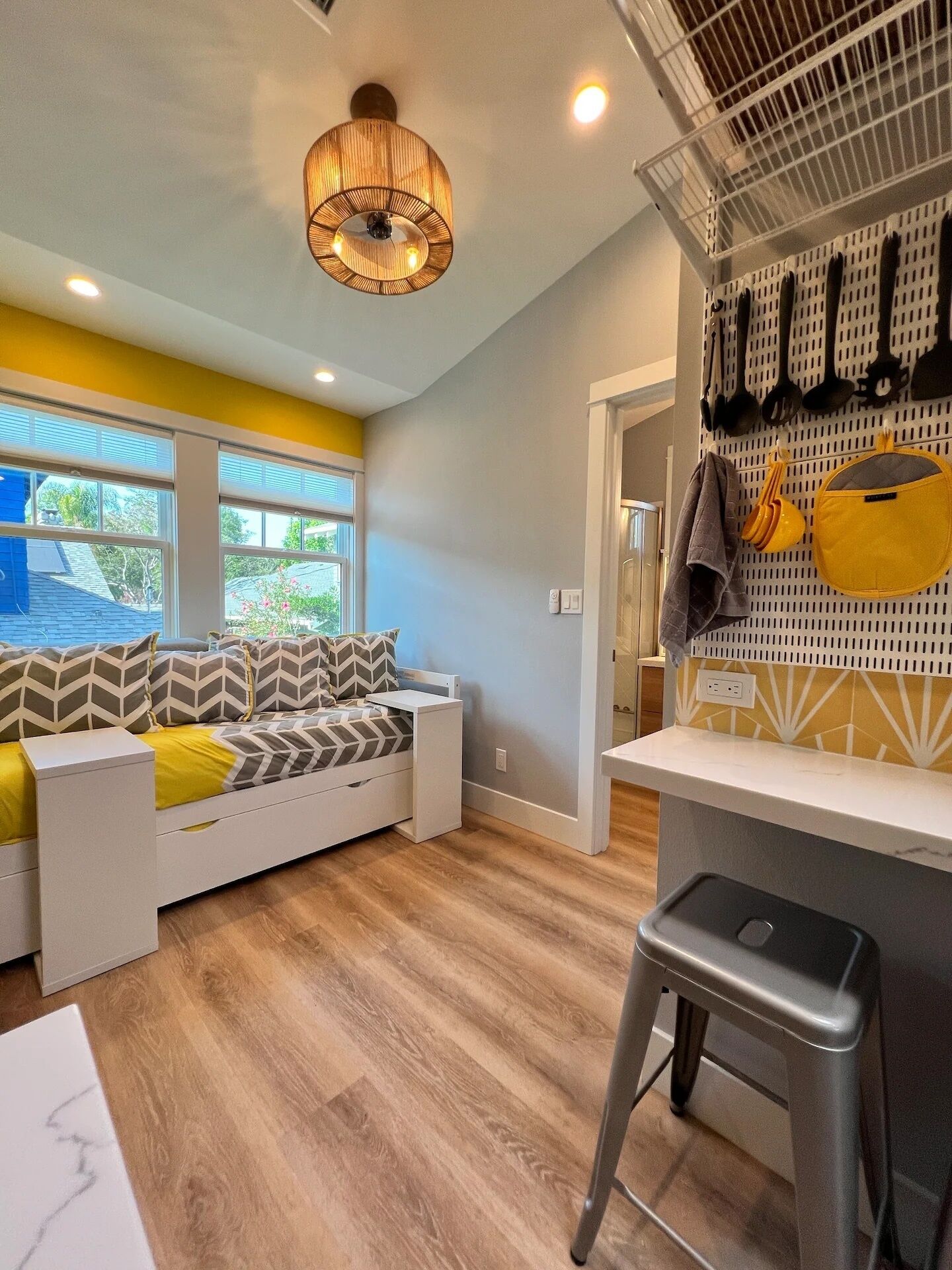 Sunny Side Up Apartment In The Charming Upscale South Pasadena - Pasadena, CA