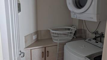 Apartamento, varanda, vista para o oceano | Interior