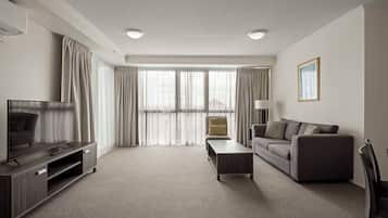 Apartamento, varanda, vista para o oceano | Sala de estar