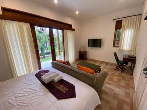 Quarto casal luxo, vista para o jardim | Wi-Fi de cortesia