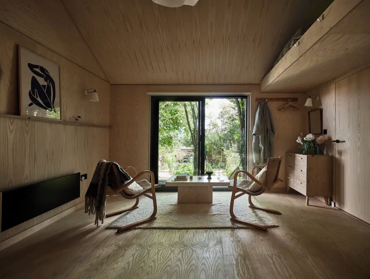 Tranquil Cabin Retreat With Hot Tub Near Bath - Sleeps 4 - Bath