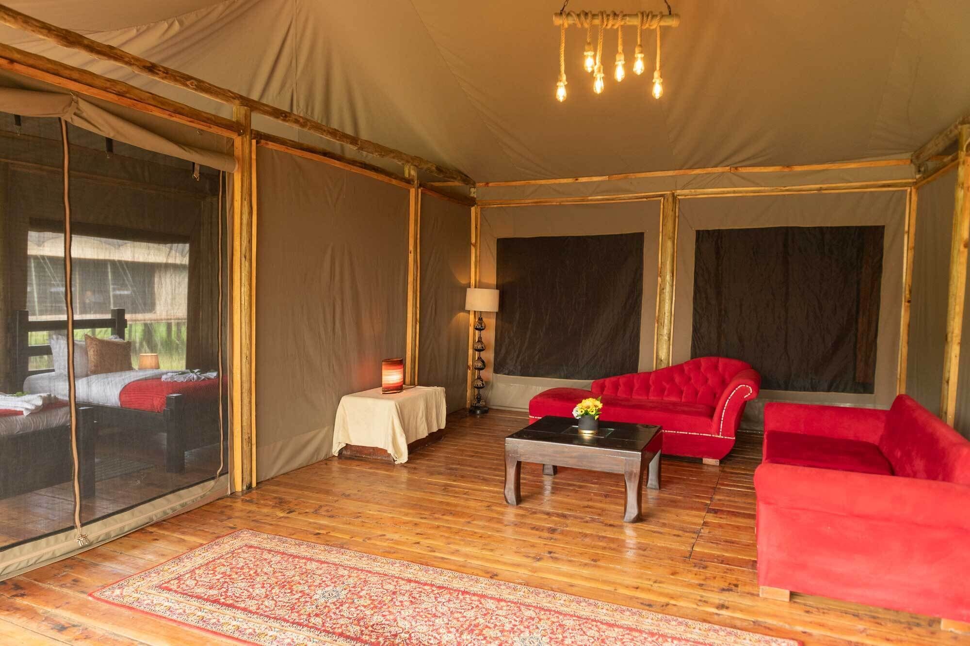 Tenda Deluxe, vista para o jardim | Interior