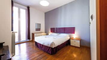 Apartamento (1 Bedroom) | 1 quarto, secretária adequada para computadores portáteis
