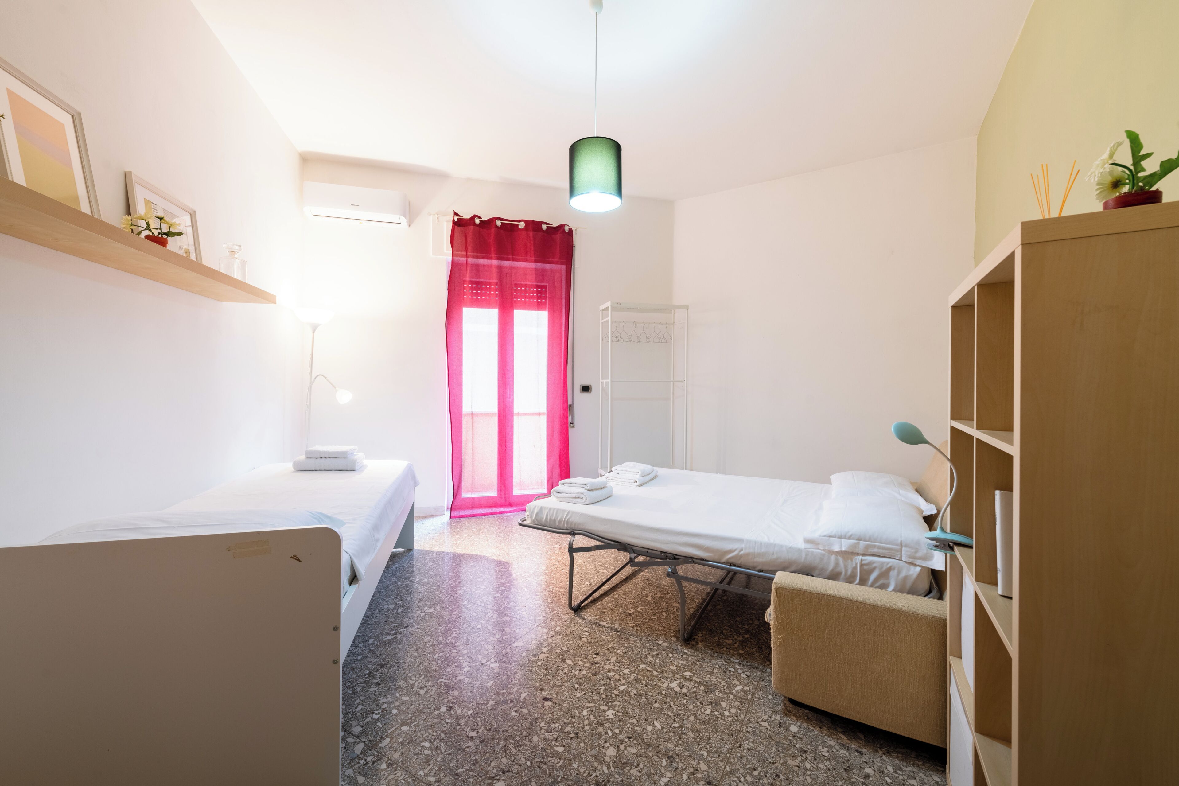 Apartamento (2 Bedrooms) | 2 quartos, secretária adequada para computadores portáteis 