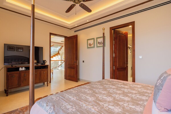 Elivaas Privé Royce Rose 4bhk Hilltop - Kasauli