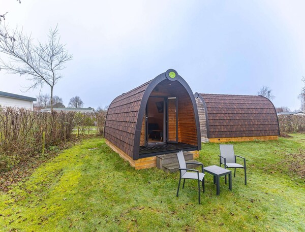 Zeeland Glamping Lodge For 2 - Burgh-Haamstede