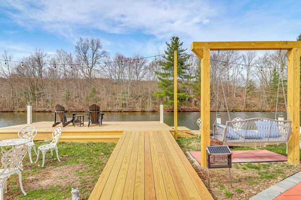 Private Lake, Hot Tub & Sauna: Saylorsburg Retreat - Franklin Hill Vineyards, Bangor