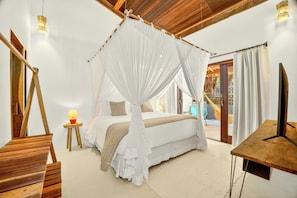 Quarto Quádruplo Deluxe, lanai (alpendre havaiano), vista para o jardim | Roupa hipoalergénica, Wi-fi grátis 