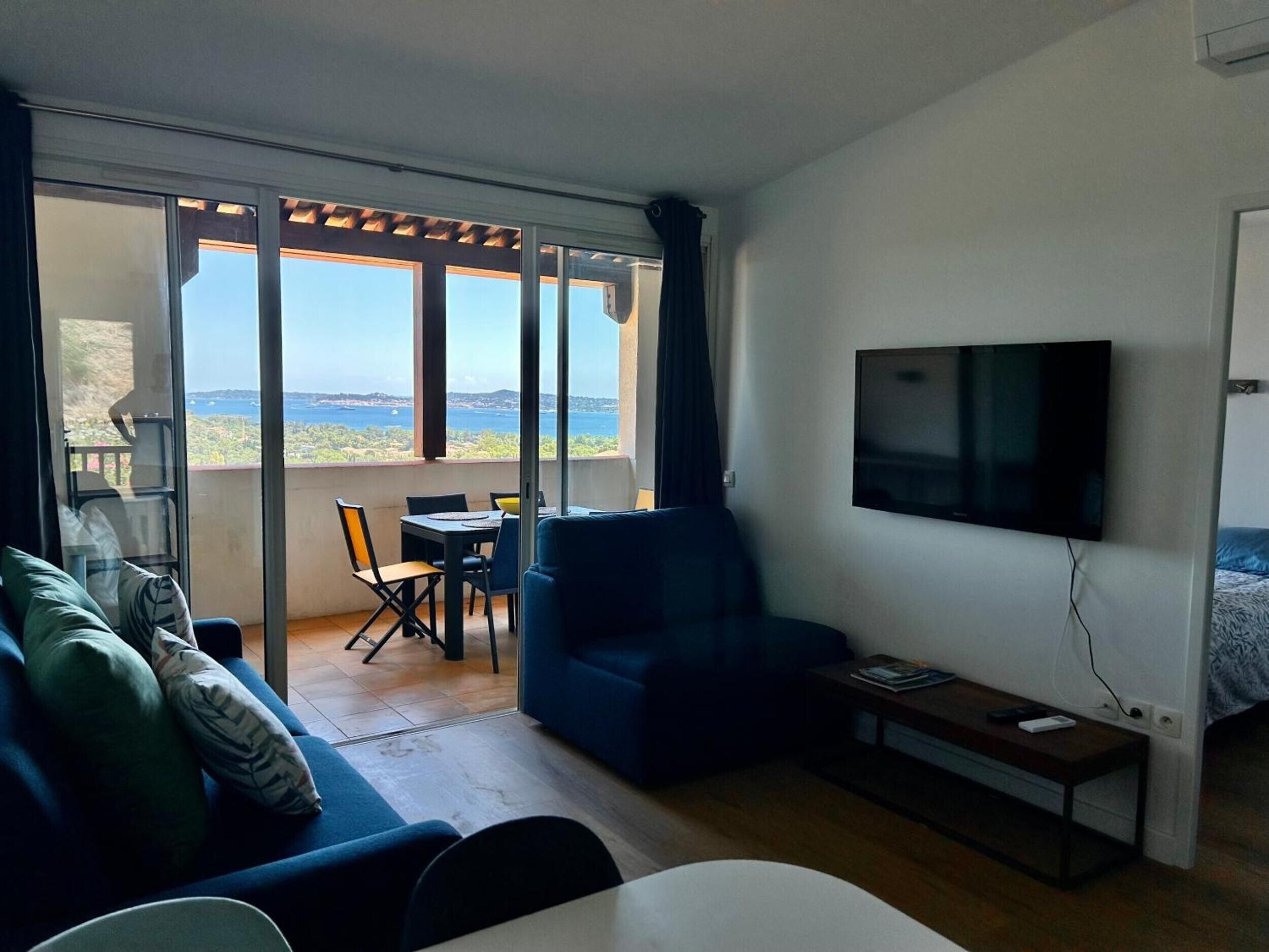 Apartment With Sea View Over The Gulf Of St Tropez  Air Conditioning  Pool  Parking - Grimaud