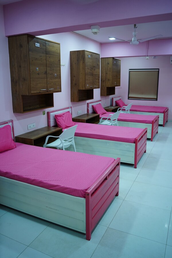 Livzo - Pink House - Ahmedabad