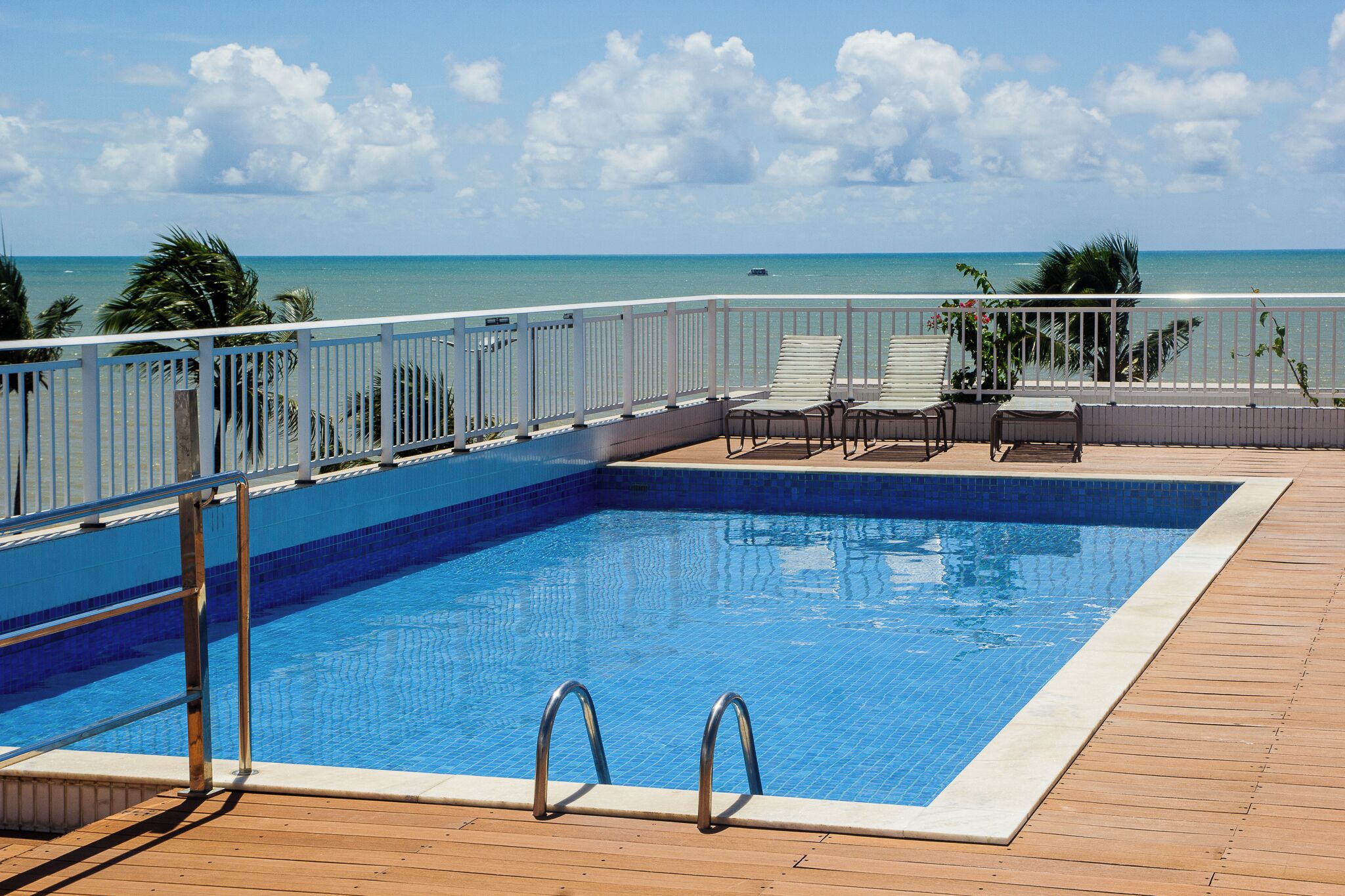 Apartamento Básico | Piscina