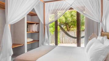 Suite-Estúdio Deluxe, vista para o jardim | Wi-fi grátis