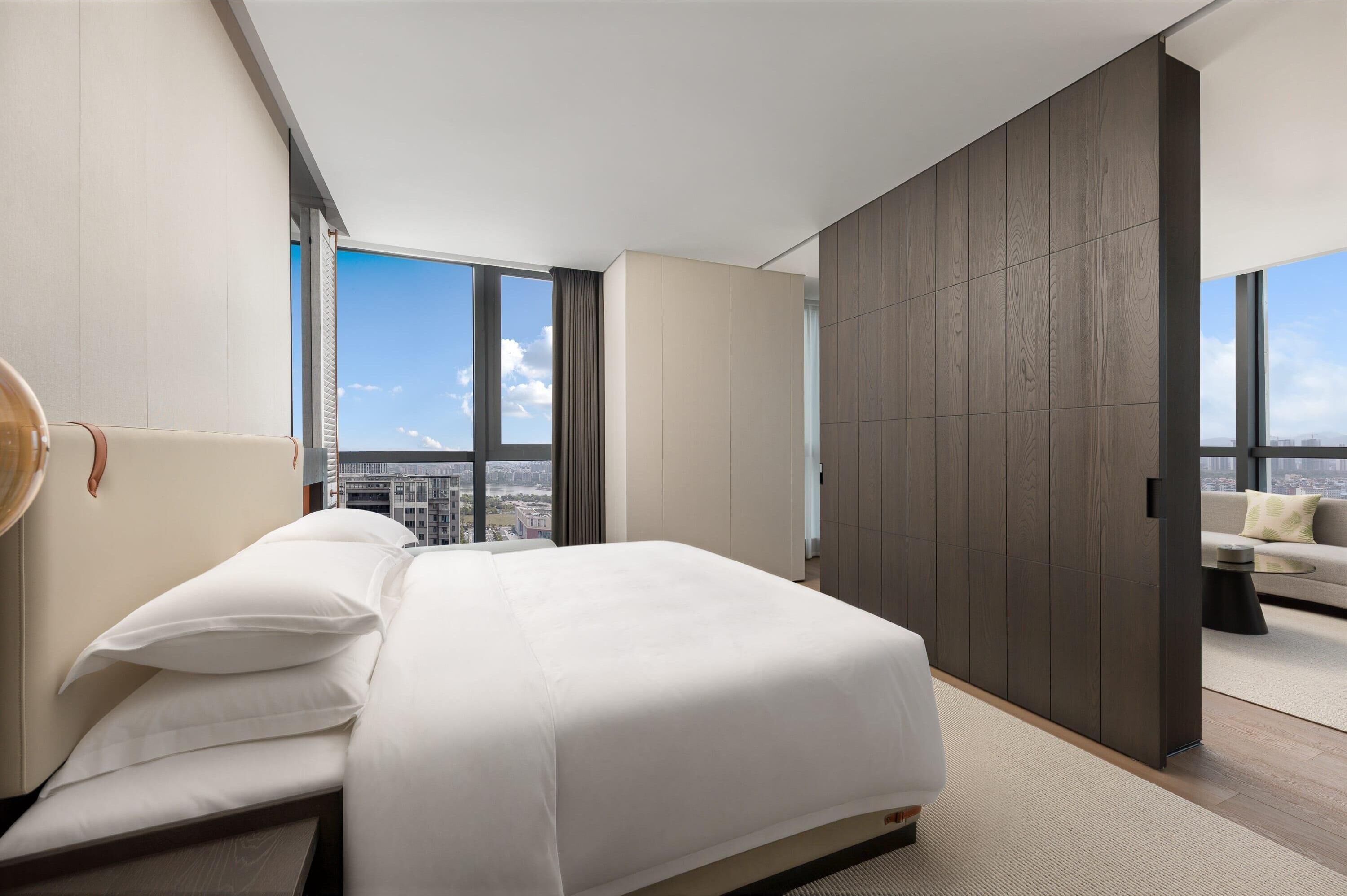 Suíte executiva, 1 cama King, vista para o lago