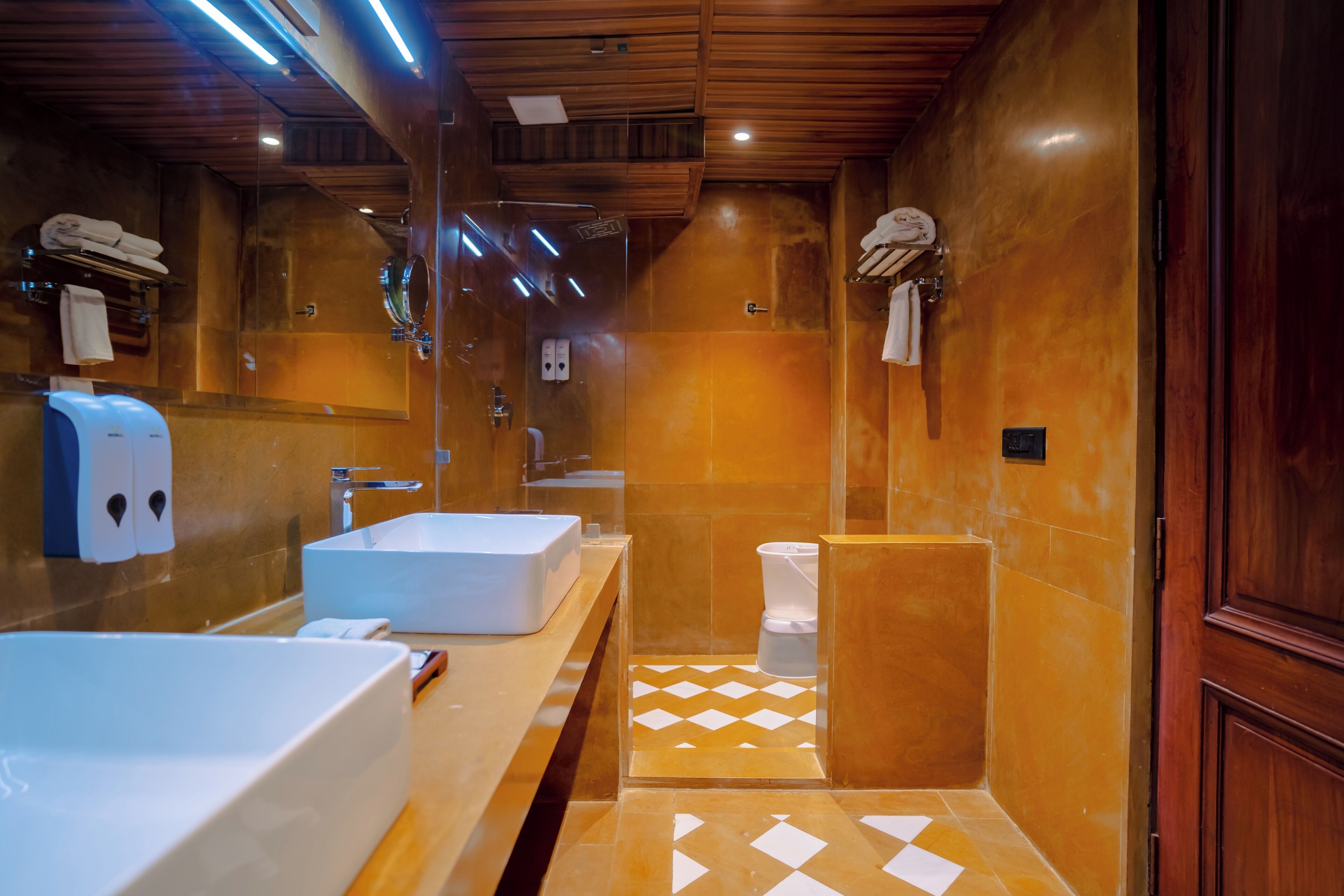 Quarto Duplo de Luxo, Vista para a cidade | Casa de banho