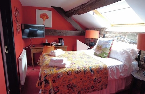 The Lion Hotel - Wales