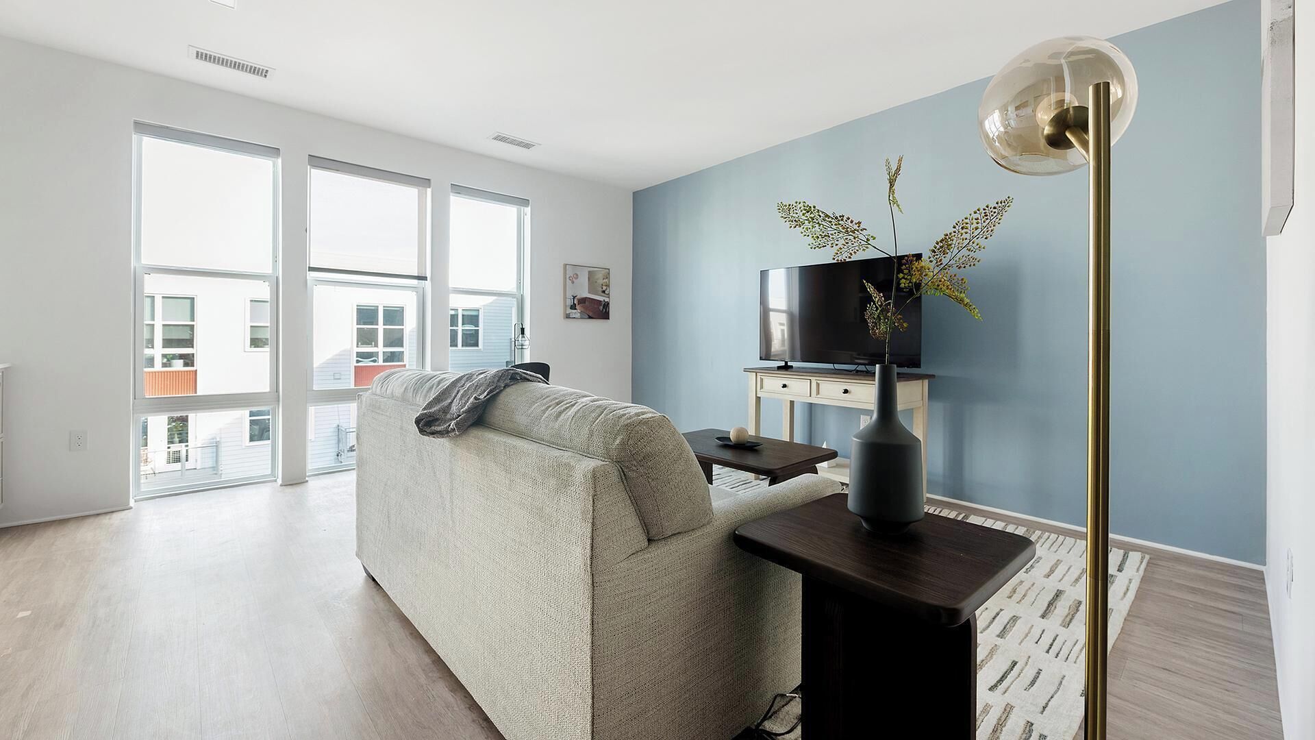 Landing | Beautiful 1bd, Game Room, Gym - Hyattsville, MD