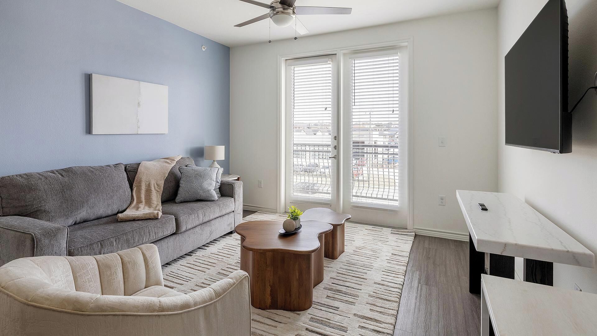 Landing | Modern 2bd, Gym - Fort Worth, TX