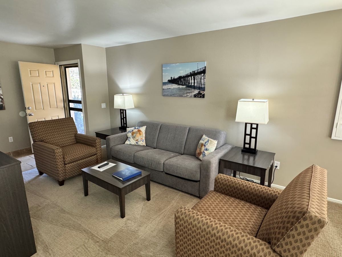 Sleeps 4 Terrific 1-bedroom Condo In Charming Solana Beach - San Diego, CA