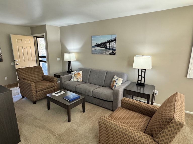 Sleeps 4 Terrific 1-bedroom Condo In Charming Solana Beach - San Diego, CA